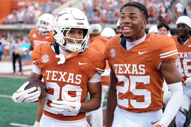 Texas Longhorns CB Ranked Among Top Freshmen in College Football