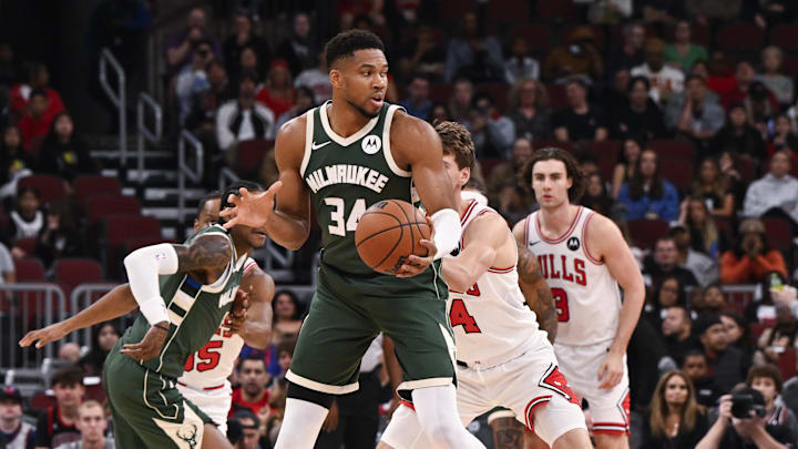 Bucks Announce Giannis Antetokounmpo Injury Ahead of Season Opener vs ...