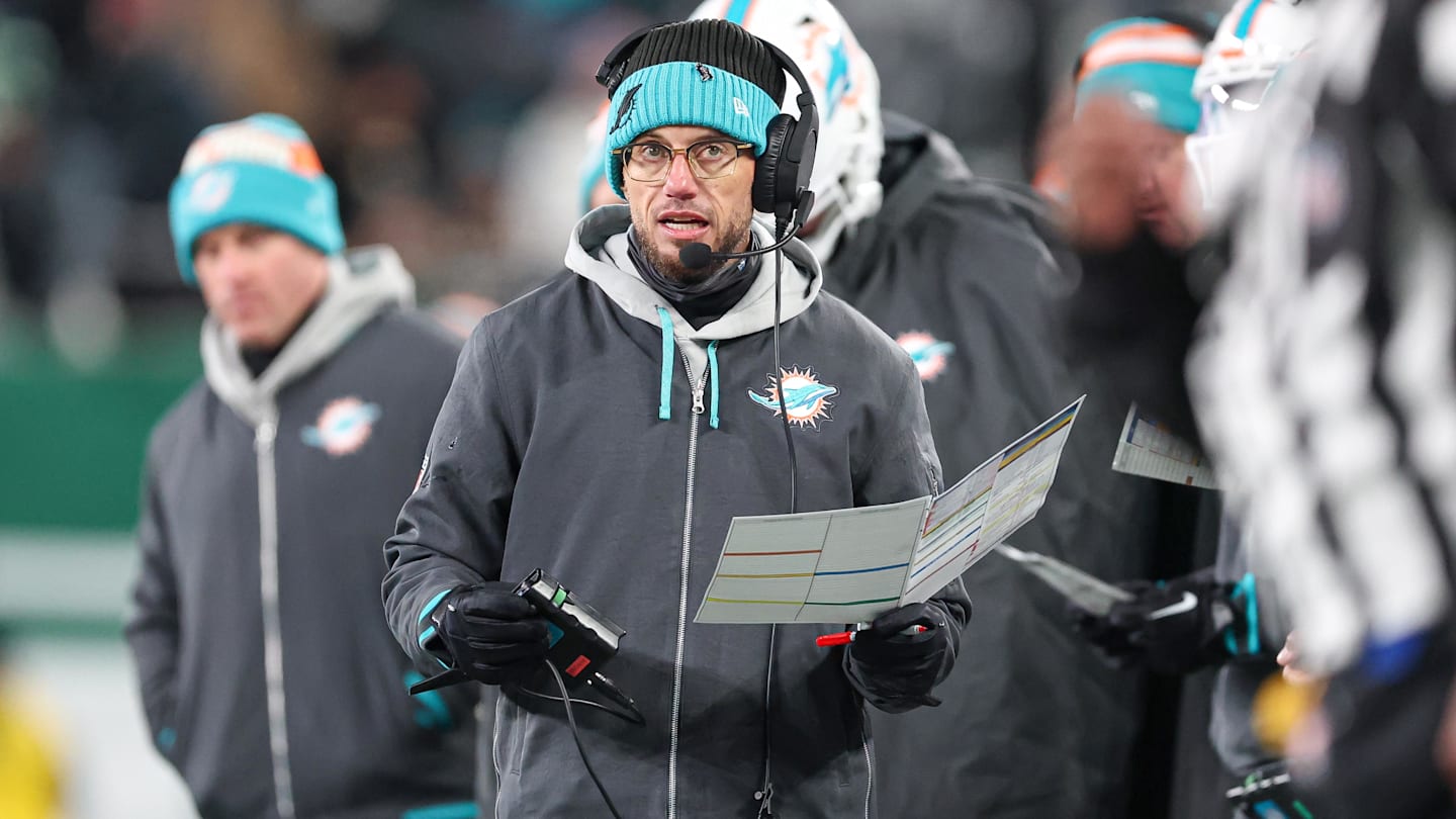 Miami Dolphins Coach Mike McDaniel Among Least Aggressive on Fourth ...