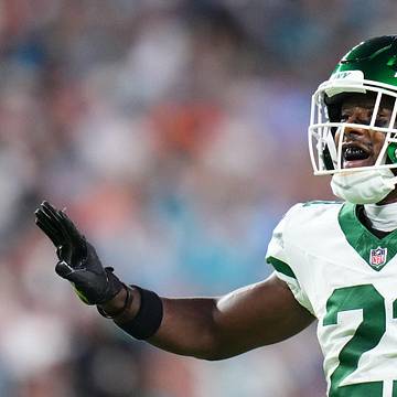 Jets' Big Free Agent Signing Facing Backlash After Disastrous Week 1 Loss