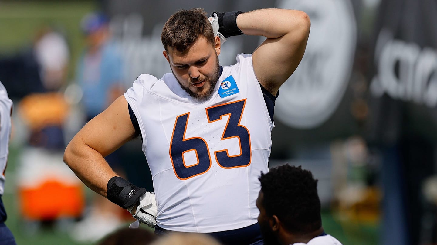 Report: Broncos RT Alex Palczewski Suffers High-Ankle Sprain