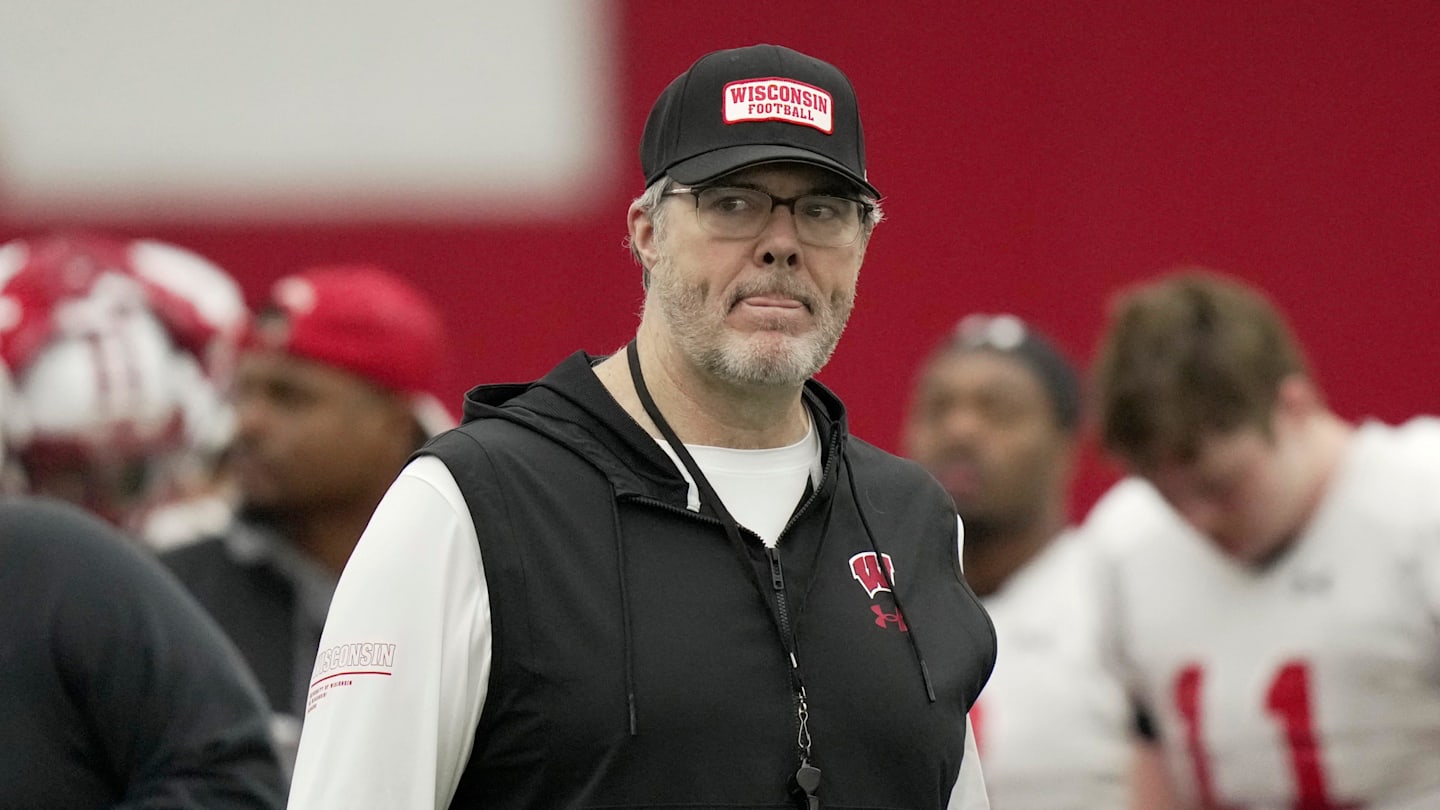 Michigan coach admits he stole plays from Wisconsin Badgers offensive ...