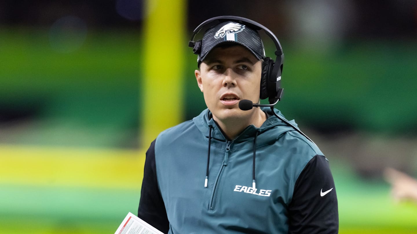Buccaneers' rival Saints finalizing deal with Eagles OC Kellen Moore ...