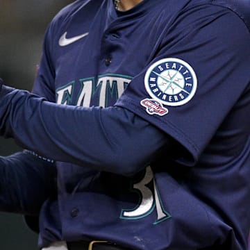 Mariners Predicted To Reunite With 2 Free Agent Stars In Offseason