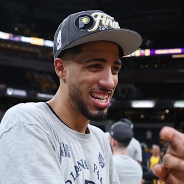 Jimmy Butler, Buddy Hield Moment After Warriors-Wolves Goes Viral