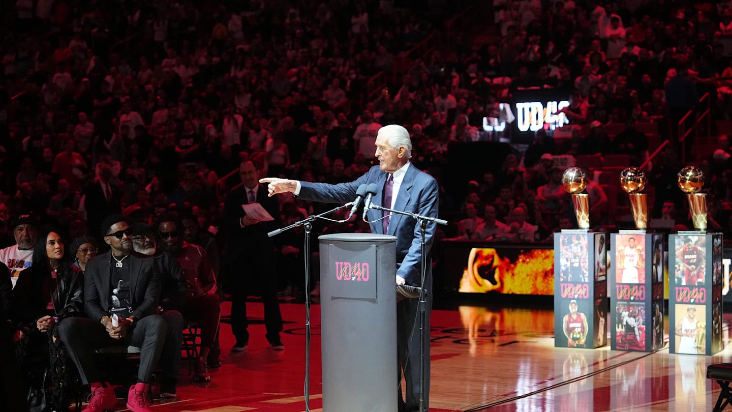 Former Lakers HC Pat Riley Receiving Big Honor From Miami Heat Ahead of ...
