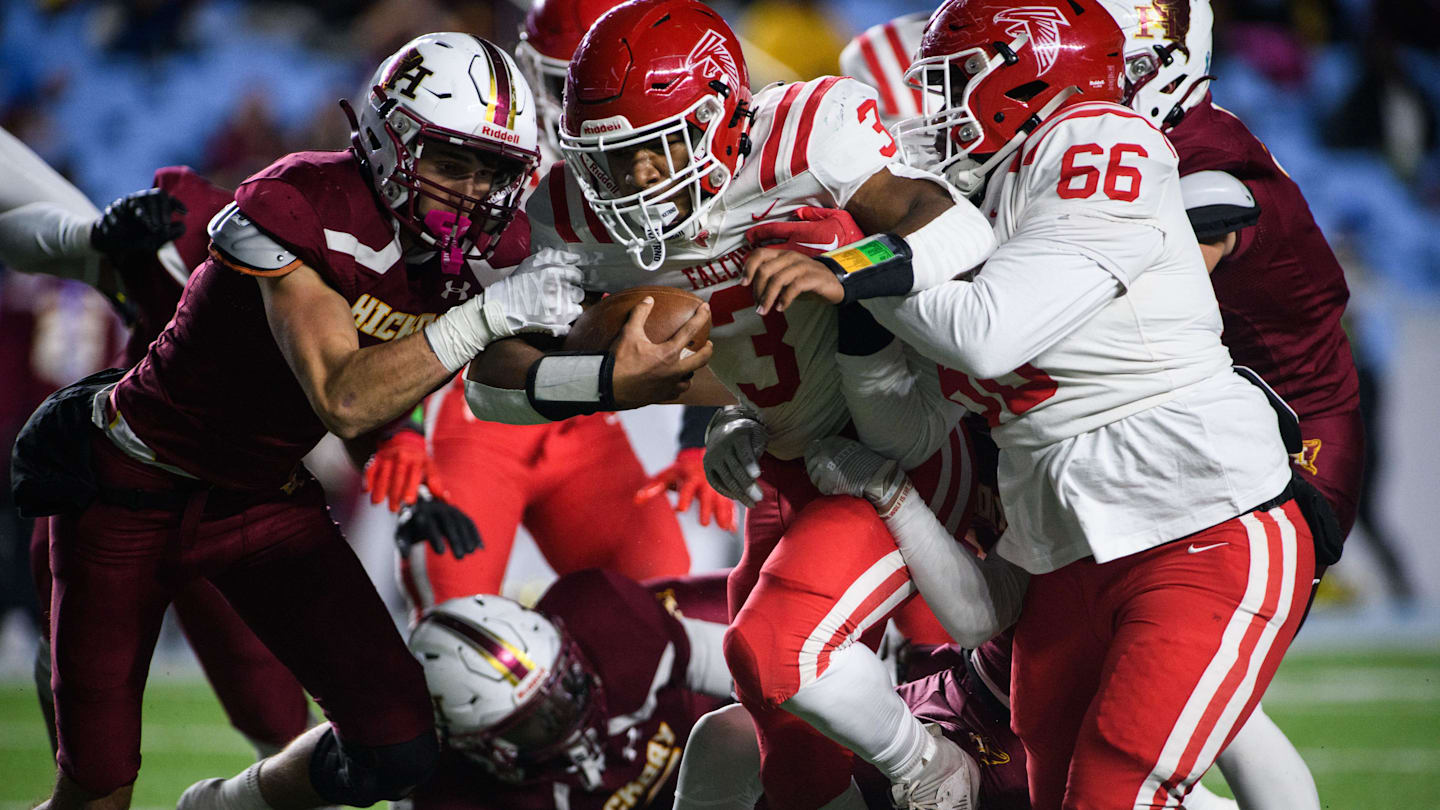 Hickory sets 2025 football schedule