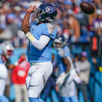 Tennessee Titans Veteran Challenges Offensive Line