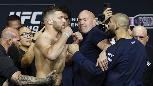 UFC 319: Du Plessis vs. Chimaev full card, odds, start time, how to watch