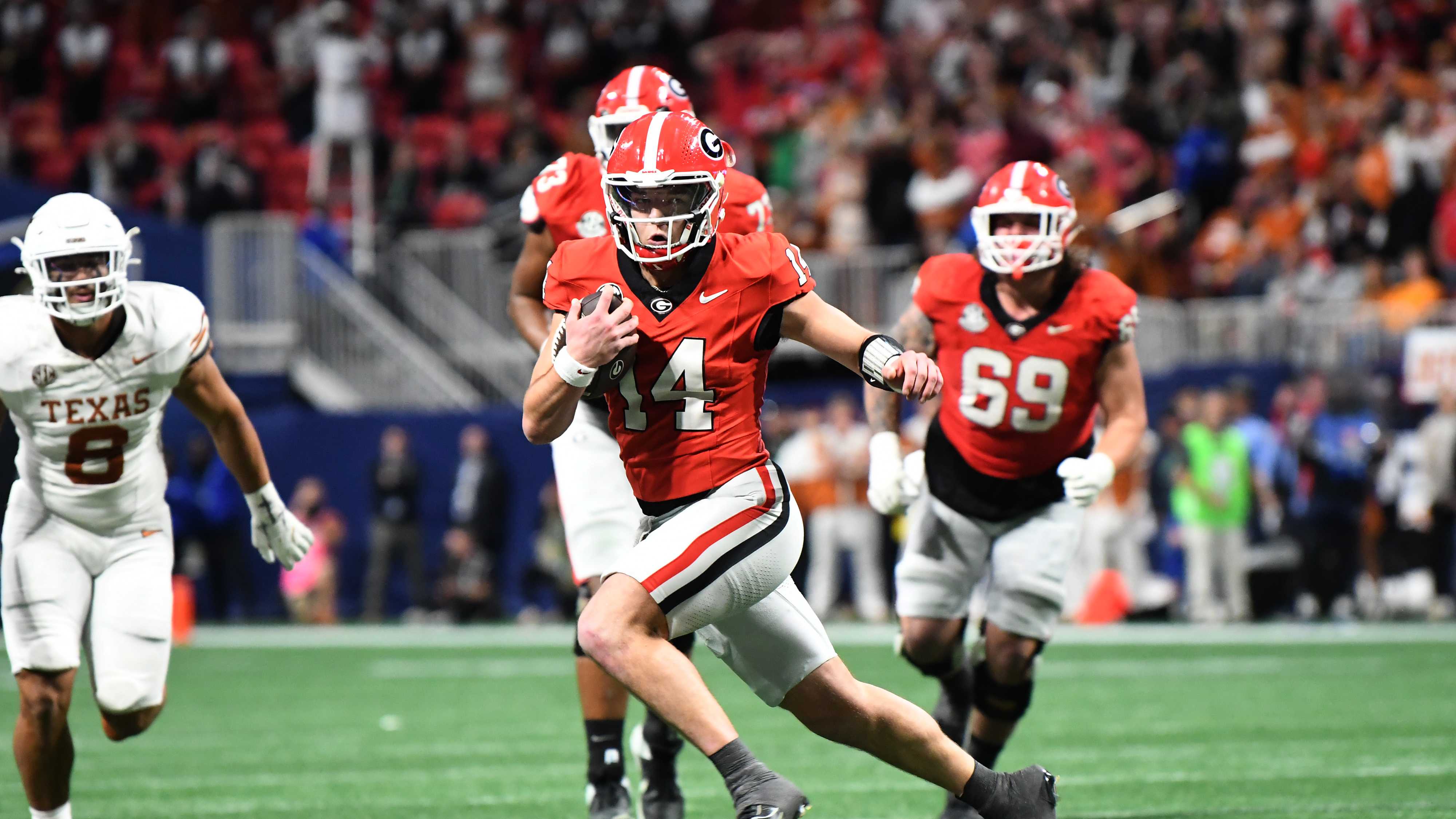 College football analyst says Georgia is better off without Carson Beck