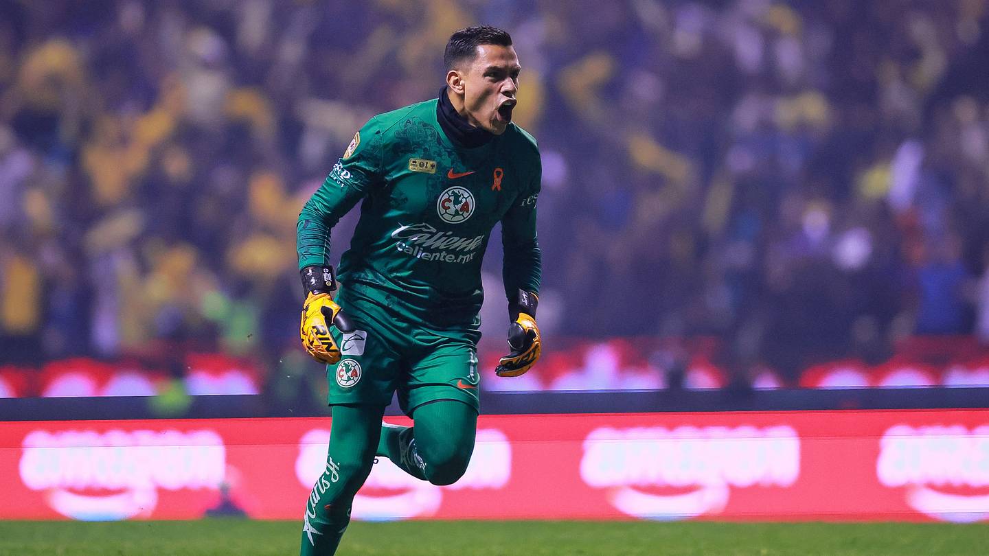 Gran atajada de Luis Ángel Malagón en la final de vuelta entre ...