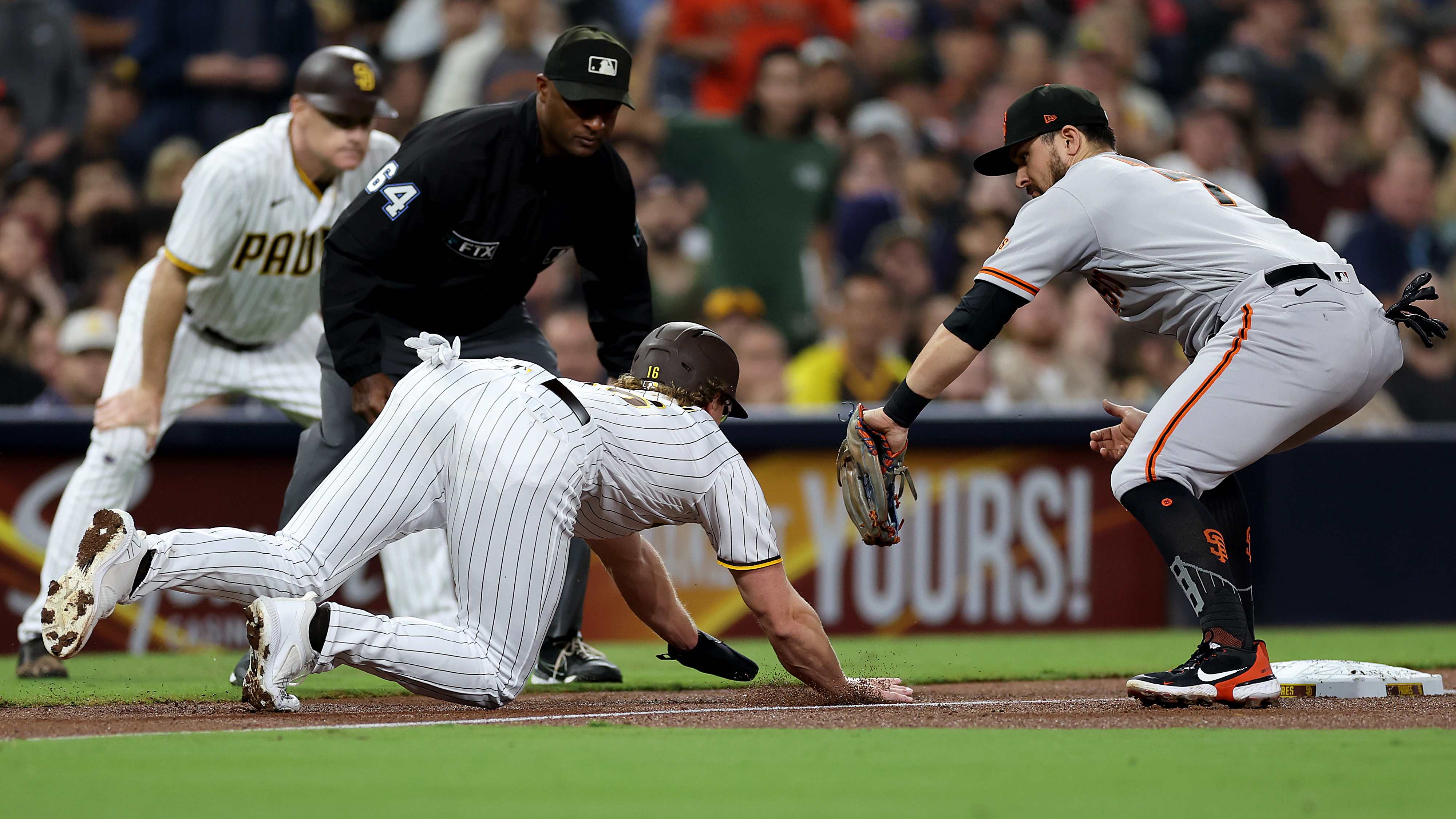 SF Giants set to play division foes in neutral site in 2023