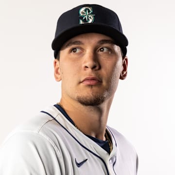 Yerli trans sotwe she was dressed in a t-shirt and panties,