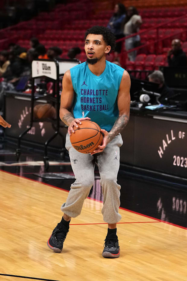 Portland Trail Blazers Sign Recent NBA 1st-Round Pick