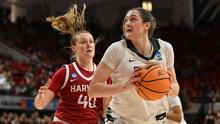Spartans Advance to Second Round for First Time Since 2019