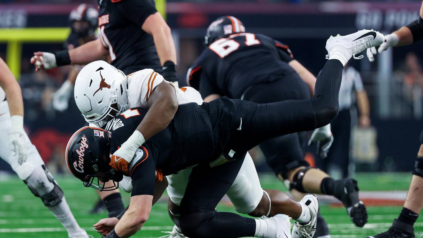 Texas Longhorns EDGE Barryn Sorrell Named to 'Freaks List', But Bigger ...