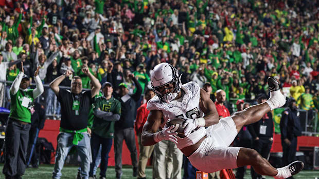 Oregon’s Kenyon Sadiq Put NFL Teams on Alert With This Performance
