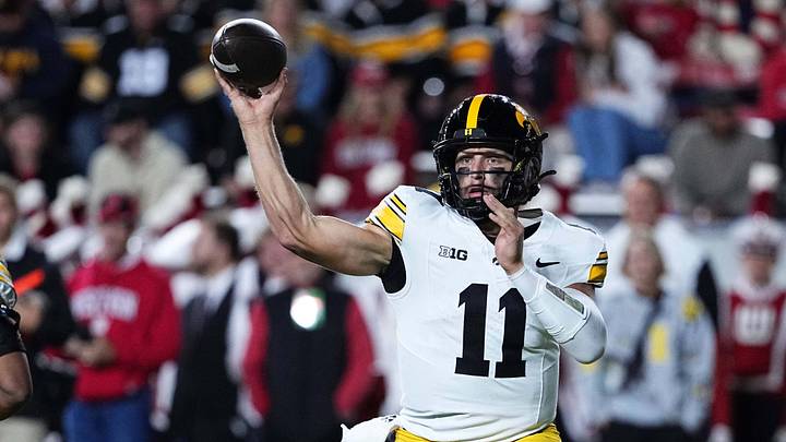 Iowa Hawkeyes QB Gets Job Done Despite Injury Concerns