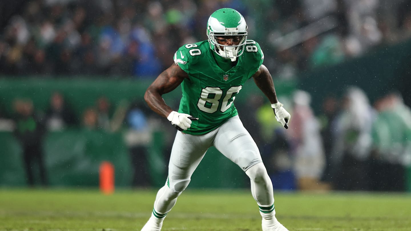 Best available free agent WRs Bears can sign to give Caleb Williams ...