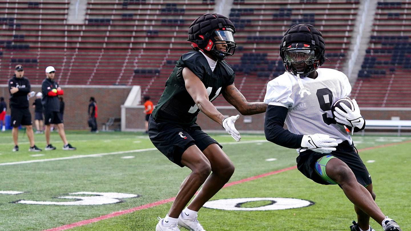 Cincinnati Safety Jayden Davis Enters Transfer Portal