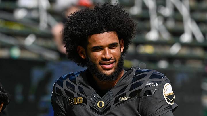 Oregon Quarterback Dante Moore Sets Multiple Career Highs In Big ...