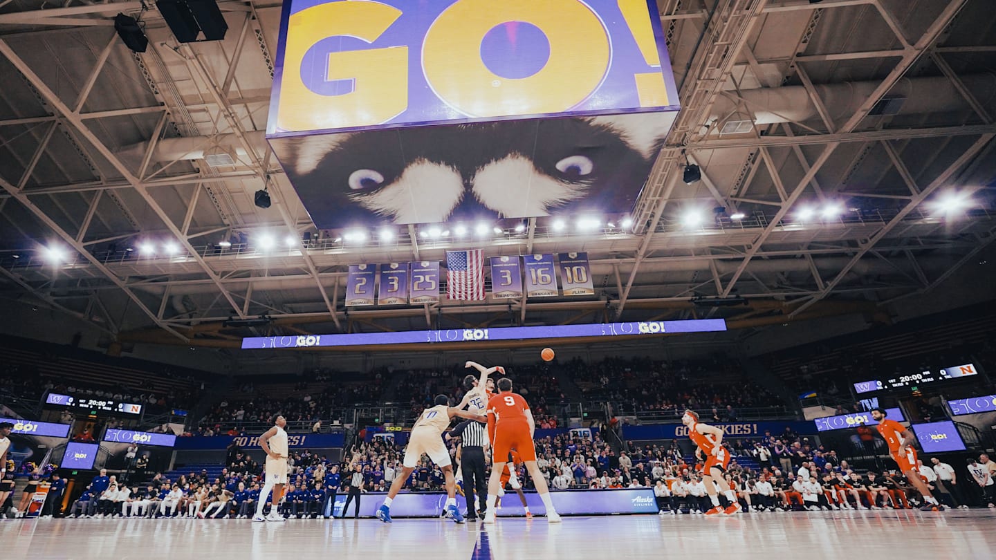John Tuft, Who Ended UW Hoop Career Early, Dies at 90