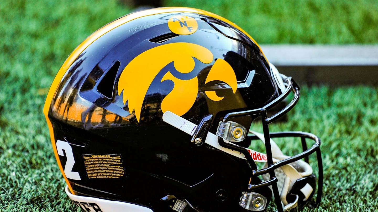 Iowa Hawkeyes Facing Tough Competition for 2026 WR