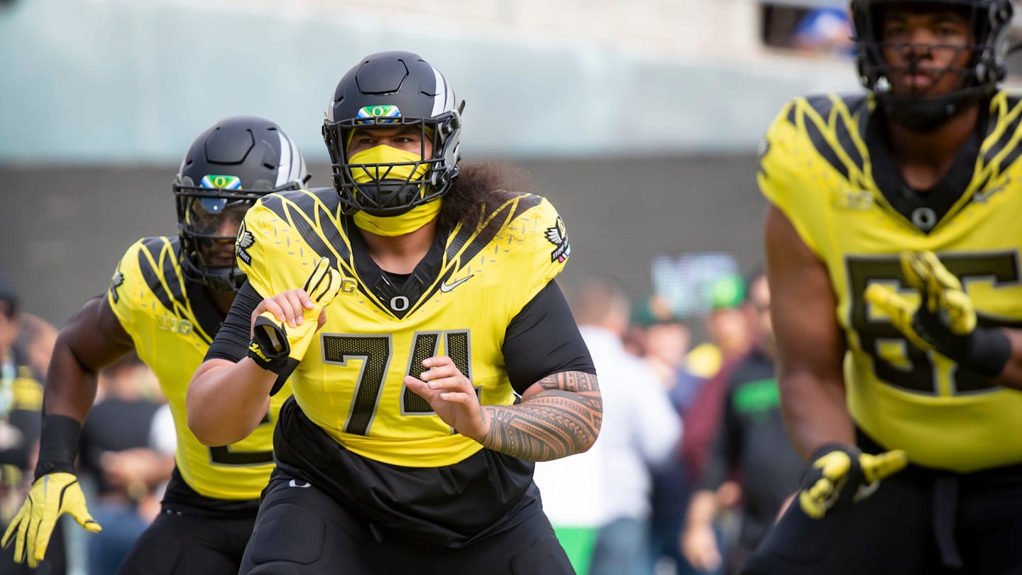 Oregon Ducks Offensive Lineman Dave Iuli Injury Update: 100 Percent ...