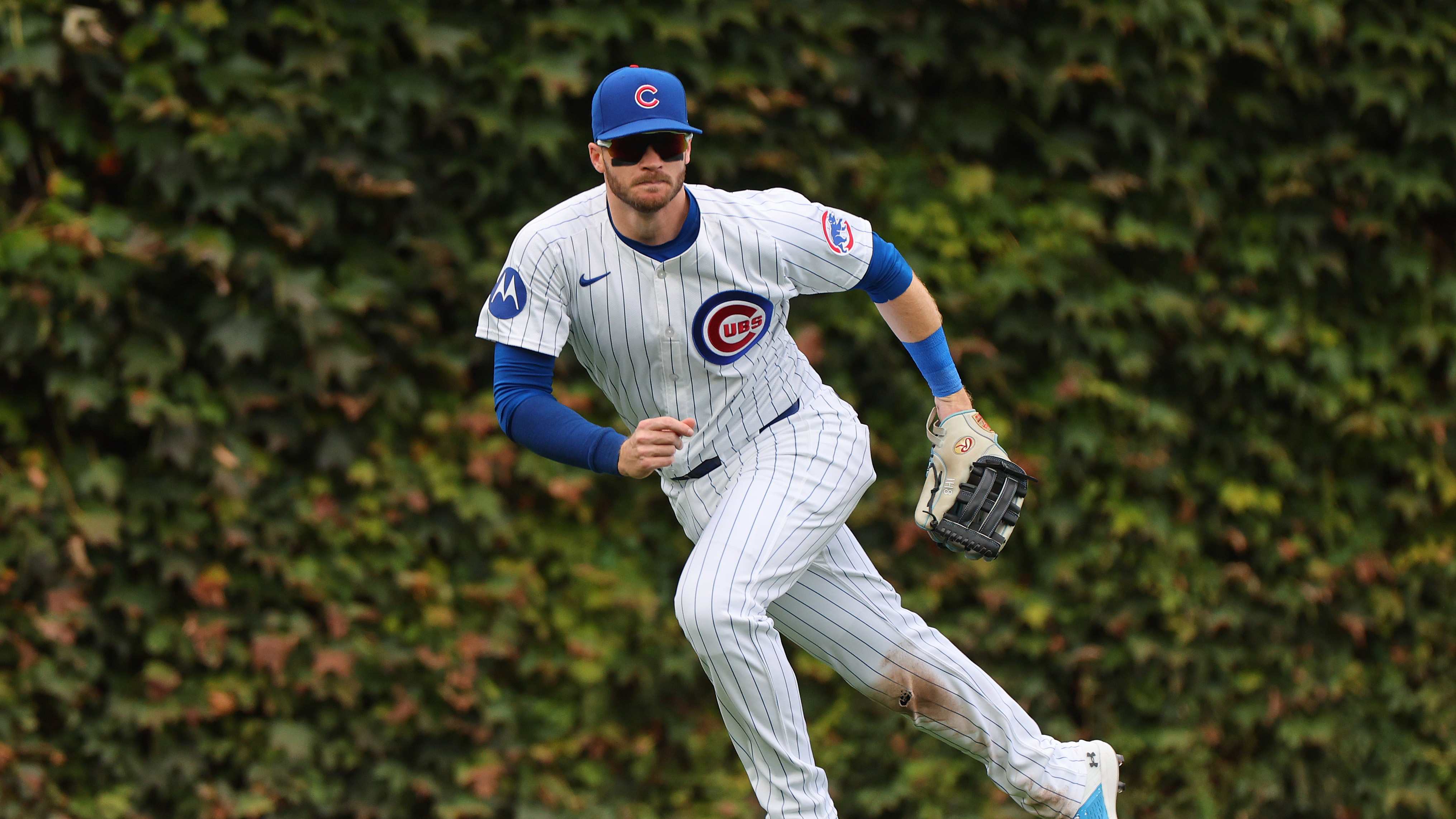 Ranking Ian Happ's place among the National League Central left fielders