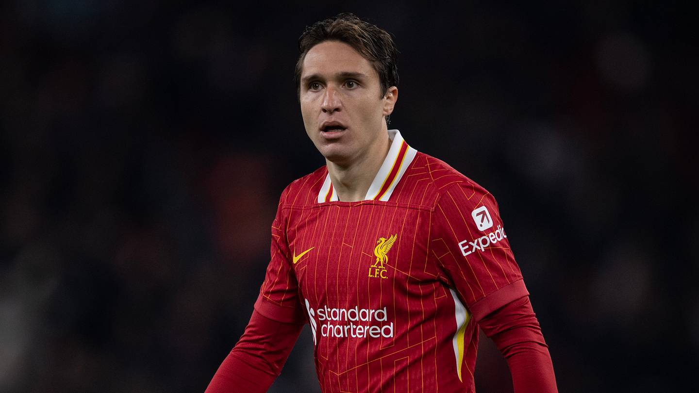 Arne Slot sounds Federico Chiesa warning after injury struggles ...