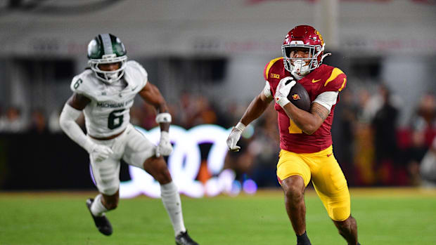 Lincoln Riley Reacts to USC’s Running Back Injuries vs. Michigan