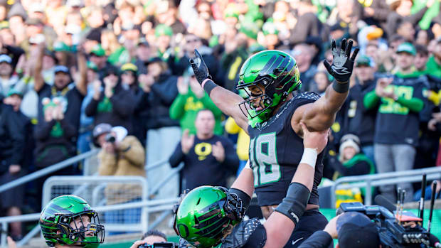 Oregon Ducks Take Down Rival Washington Huskies in Heated Road Battle