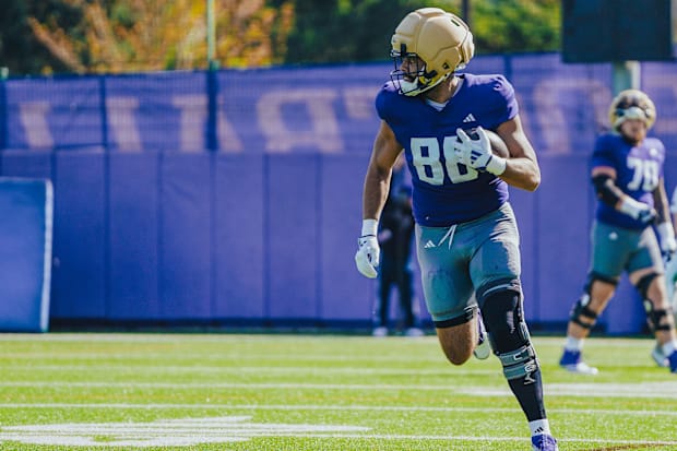 Husky Roster Review: Quentin Moore Hurdles Back Into TE Picture