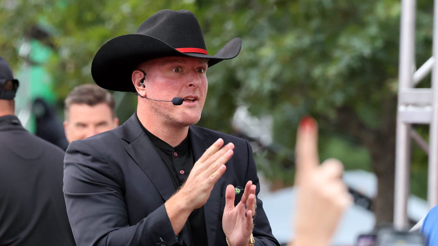 Does Pat McAfee really pay for College GameDay field goal challenge?