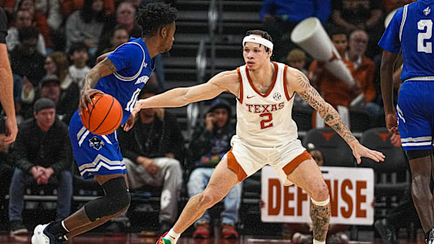 Texas Longhorns' Chendall Weaver Expected to Return vs. Oklahoma