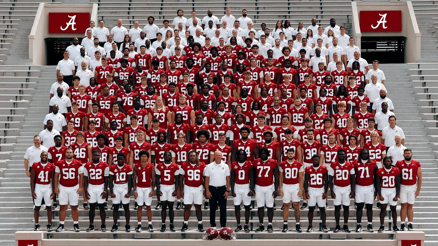 Alabama Football Releases Official 2025 Team Photo: Roll Call