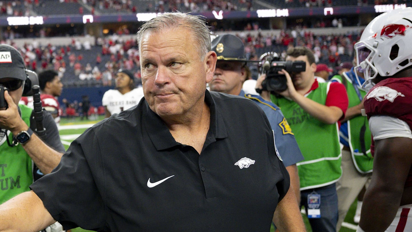 Arkansas Razorbacks prepare for big game in Arlington