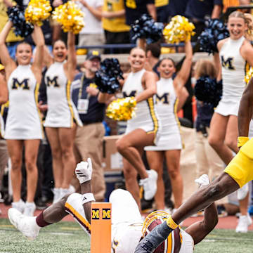PFF grades, snap counts following Michigan's electric win over Central Michigan