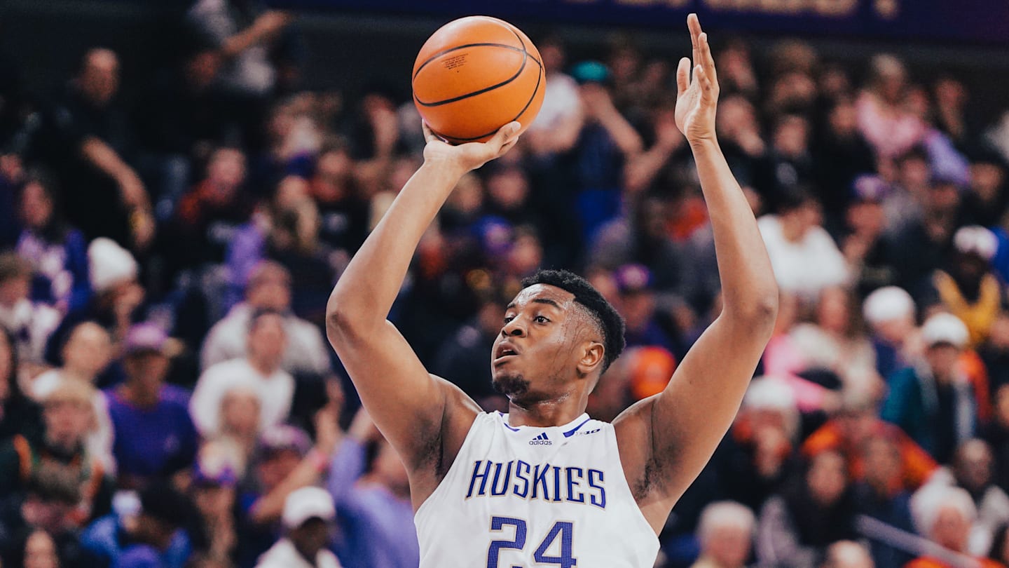 Ibekwe Reportedly Third from Husky Basketball Team to Enter Portal