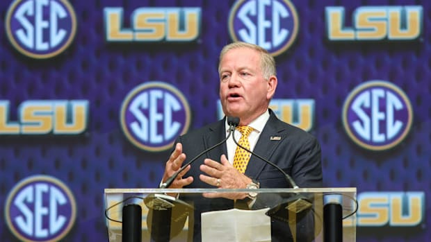 Elite Defensive Line Recruit Commits to LSU Tigers Over Oregon Ducks ...