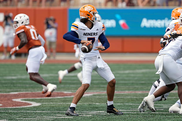 Texas Longhorns vs. UTEP Miners: Game Log and Box Score
