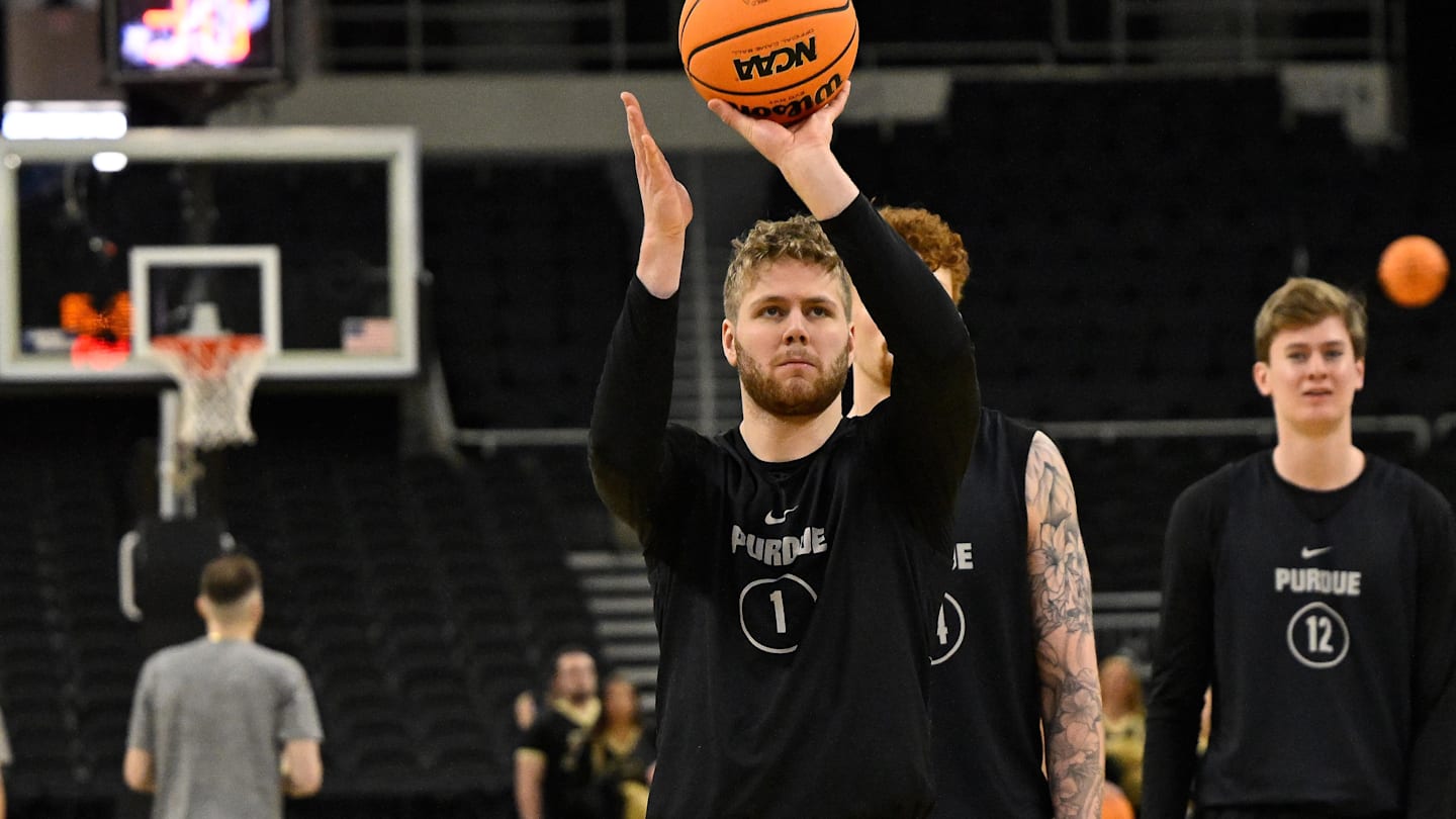 Caleb Furst Recaps Toughest Moment at Purdue, Return to Starting Lineup ...