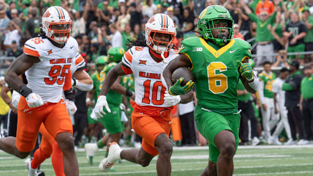 Oregon Freshman Jordon Davison's Surprising Rank For Rushing Touchdowns