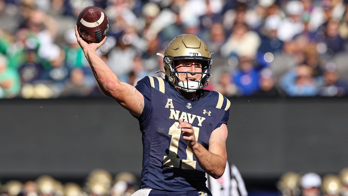 Navy QB Blake Horvath Earns Semifinalist Spot for Comeback Player of ...