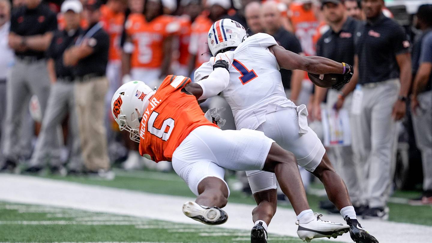 Cowboys' Defensive Trio to Watch in Clash with Oregon