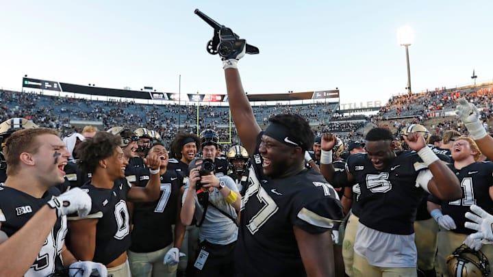 Previewing the rivalry games in College Football this weekend