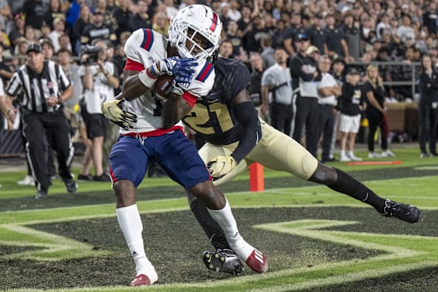 LaJohntay Wester, Coach Willie Taggart Emotional Reunion At Baltimore ...