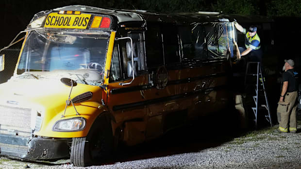 Community rallies behind softball team after horrific bus crash; season canceled, football ...