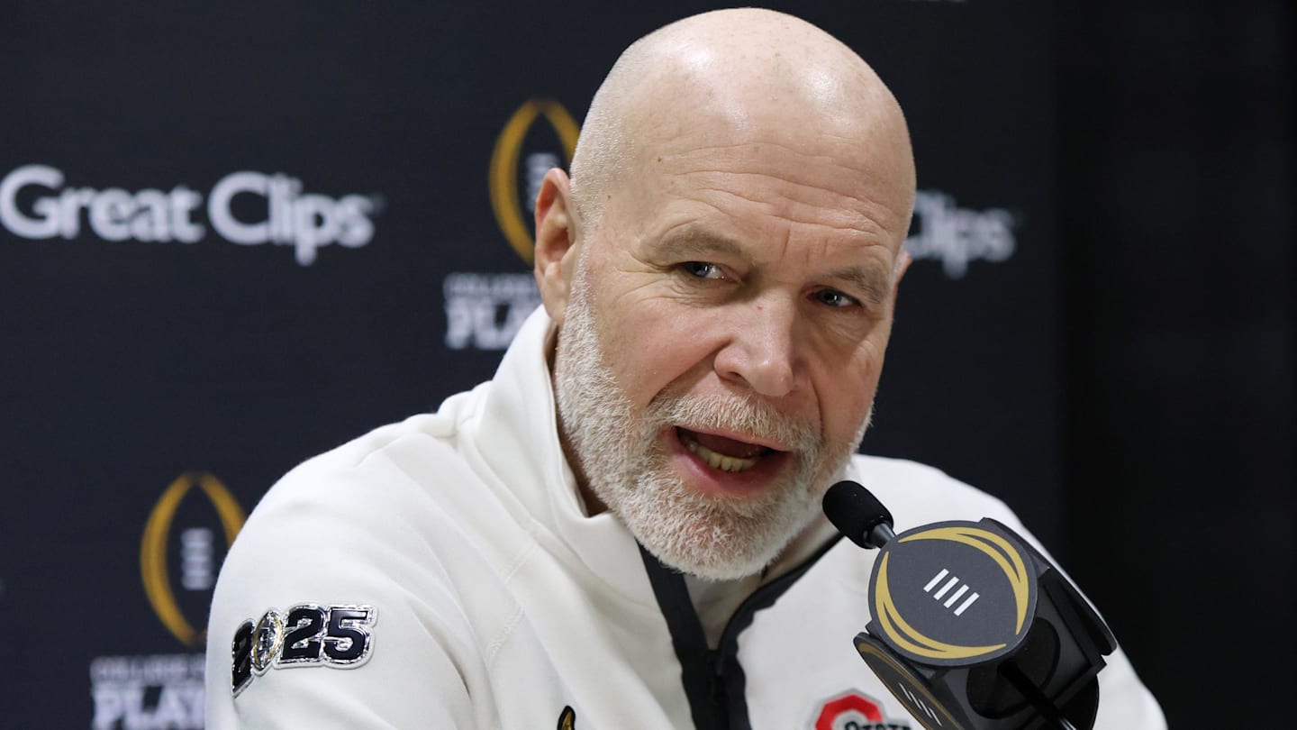 Oklahoma Legend Bob Stoops Thinks Jim Knowles Would Be a 'Home Run' Hire