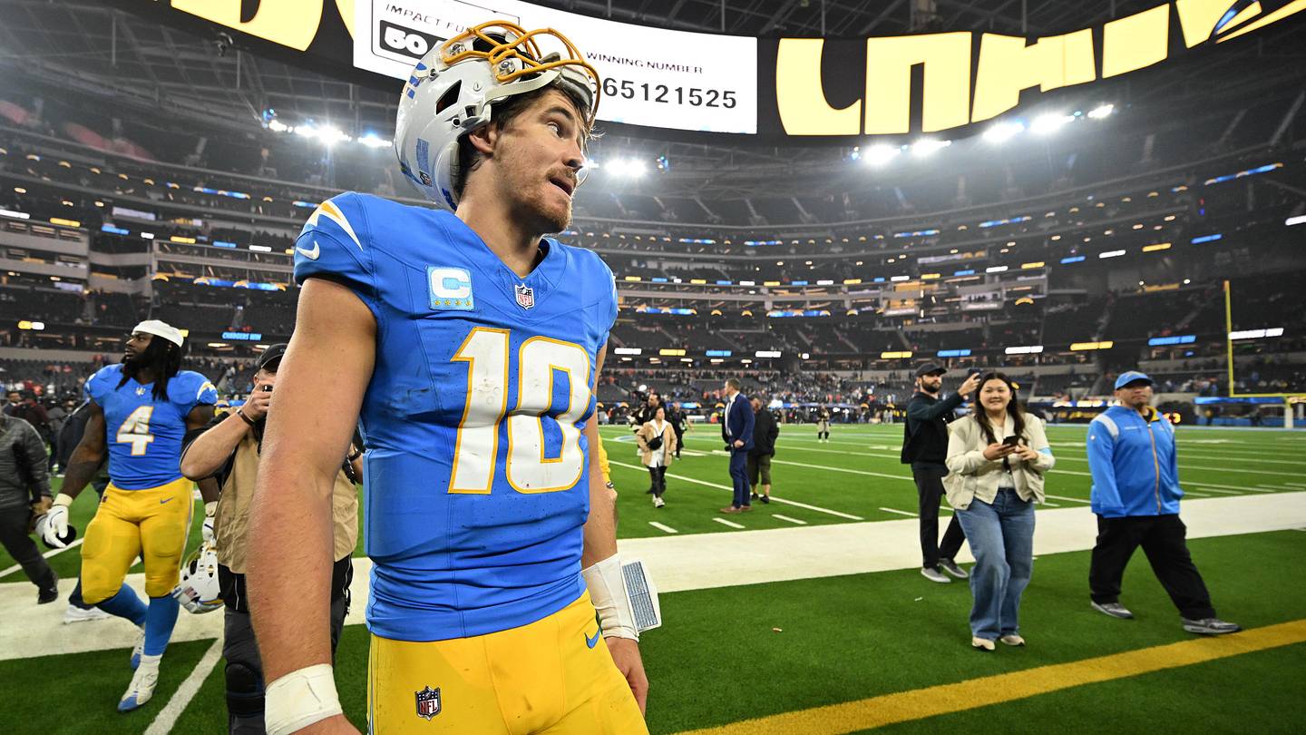 Los Angeles Chargers' Justin Herbert To Break NFL Record Set By Payton ...